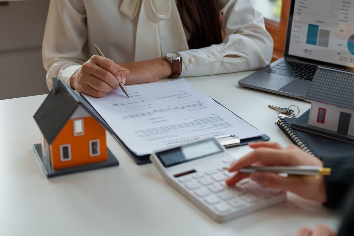 What Is a Broker for Real Estate Investors? | Mashvisor